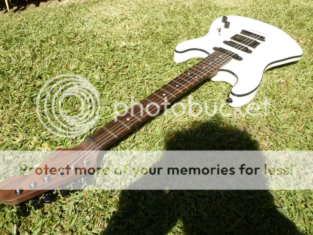 Alpine White, Black Binding, Sexy neck | Unofficial Warmoth Forum